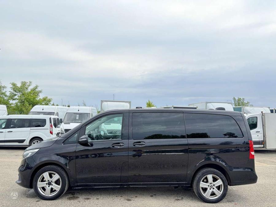 Black Mercedes-Benz V 250 2021 in Vilnius, with an engine capacity of 1.95 L and mileage of 159 thousand km for 29850 €, photo 9 on AUTOMOTO.COM.LV
