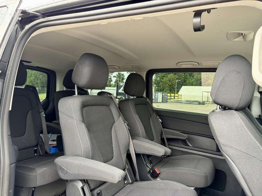 Black Mercedes-Benz V 250 2021 in Vilnius, with an engine capacity of 1.95 L and mileage of 159 thousand km for 29850 €, photo 13 on AUTOMOTO.COM.LV