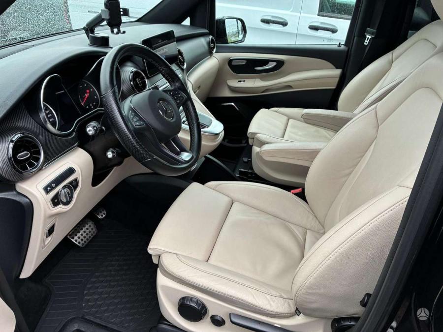 Black Mercedes-Benz V 250 2023 in Kaunas, with an engine capacity of 1.95 L and mileage of 129 thousand km for 49875 €, photo 8 on AUTOMOTO.COM.LV