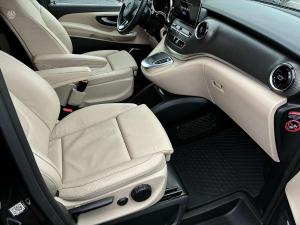 Black Mercedes-Benz V 250 2023 in Kaunas, with an engine capacity of 1.95 L and mileage of 129 thousand km for 49875 €, photo 9 on AUTOMOTO.COM.LV