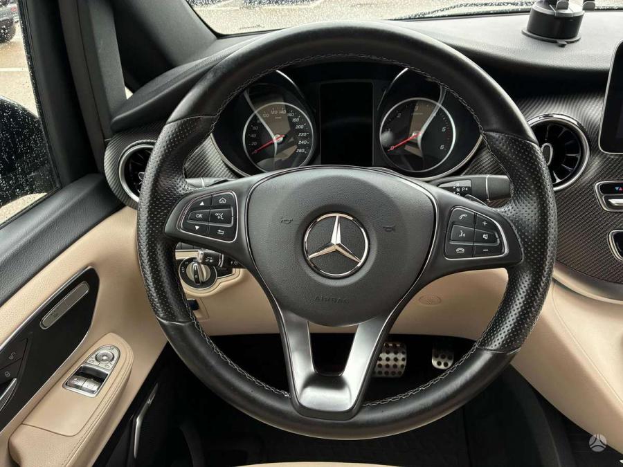 Black Mercedes-Benz V 250 2023 in Kaunas, with an engine capacity of 1.95 L and mileage of 129 thousand km for 49875 €, photo 19 on AUTOMOTO.COM.LV