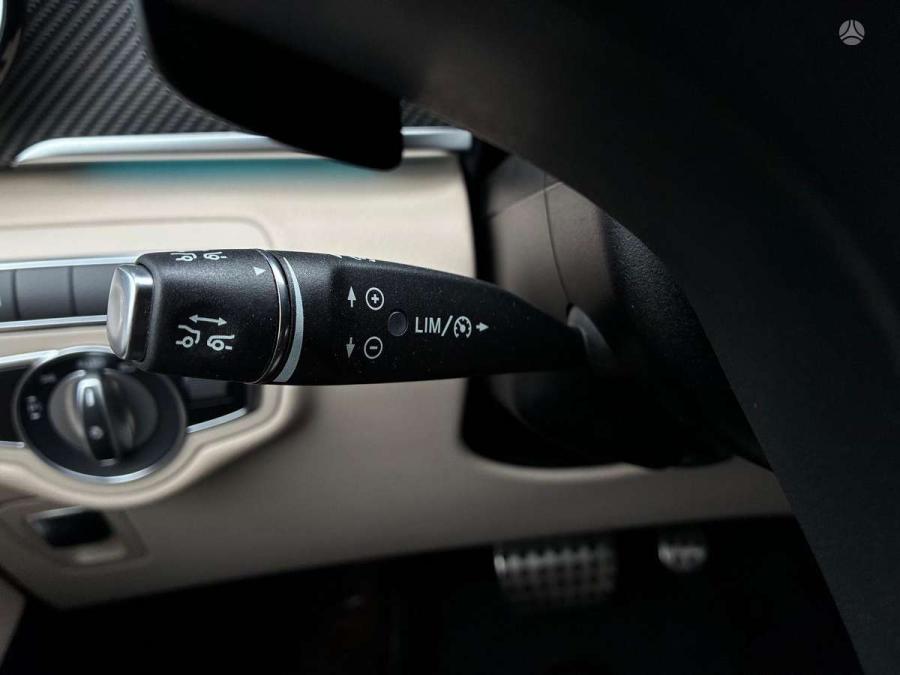 Black Mercedes-Benz V 250 2023 in Kaunas, with an engine capacity of 1.95 L and mileage of 129 thousand km for 49875 €, photo 22 on AUTOMOTO.COM.LV