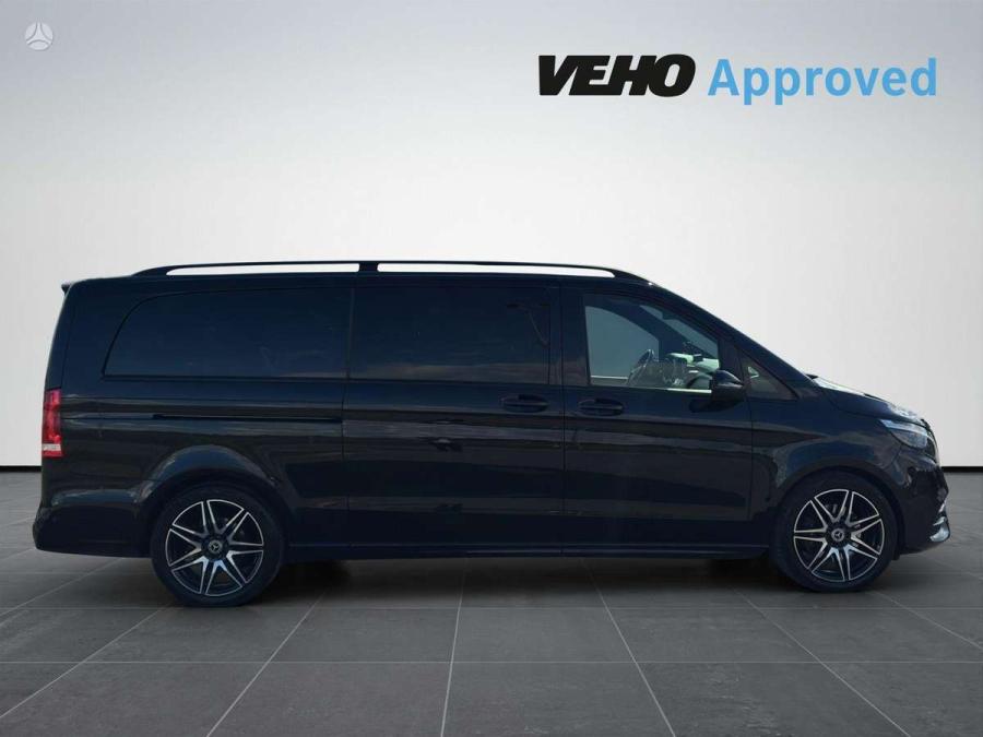 Black Mercedes-Benz V 250 2023 in Kaunas, with an engine capacity of 1.95 L and mileage of 129 thousand km for 49875 €, photo 28 on AUTOMOTO.COM.LV