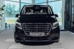 Black Mercedes-Benz V 250 2024 in Riga, with an engine capacity of 1.95 L and mileage of 43 thousand km for 88000 €, photo 3 on AUTOMOTO.COM.LV