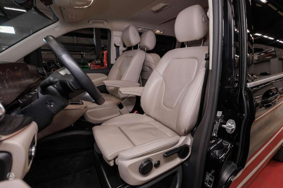 Black Mercedes-Benz V 250 2024 in Riga, with an engine capacity of 1.95 L and mileage of 43 thousand km for 88000 €, photo 9 on AUTOMOTO.COM.LV