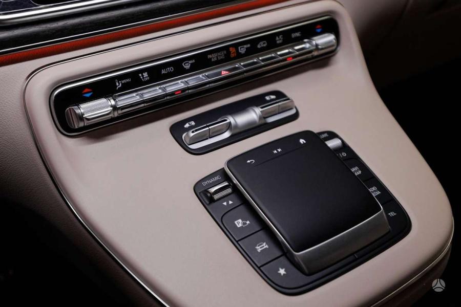 Black Mercedes-Benz V 250 2024 in Riga, with an engine capacity of 1.95 L and mileage of 43 thousand km for 88000 €, photo 19 on AUTOMOTO.COM.LV