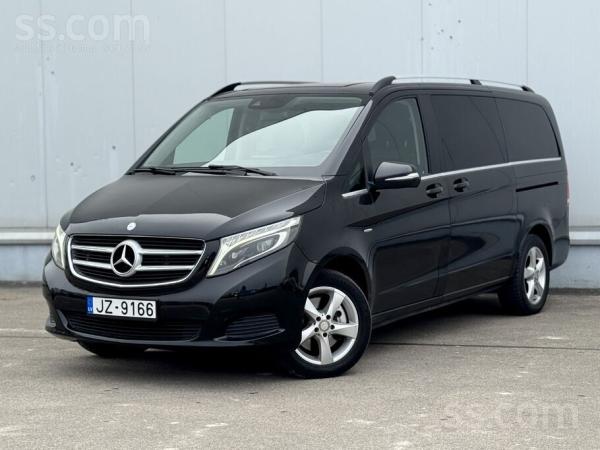 Black Mercedes-Benz V 250 2014 in Jelgava, with an engine capacity of 2.20 L and mileage of 355 thousand km for 23800 €, photo 5 on AUTOMOTO.COM.LV