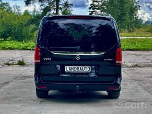 Black Mercedes-Benz V 250 2014 in Tukums, with an engine capacity of 2.20 L and mileage of 291 thousand km for 27900 €, photo 7 on AUTOMOTO.COM.LV