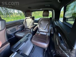 Black Mercedes-Benz V 250 2014 in Tukums, with an engine capacity of 2.20 L and mileage of 291 thousand km for 27900 €, photo 17 on AUTOMOTO.COM.LV