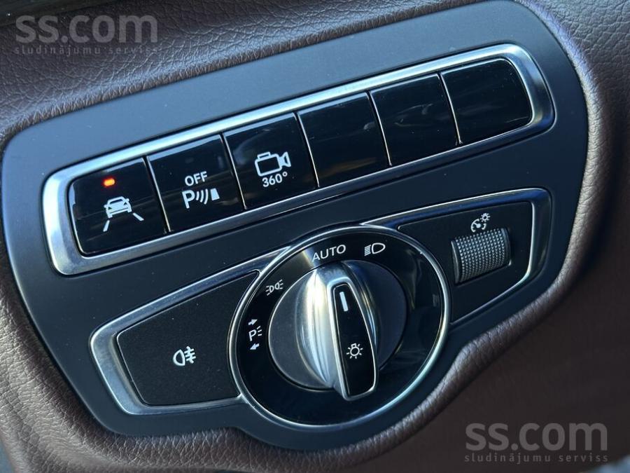 Black Mercedes-Benz V 250 2014 in Tukums, with an engine capacity of 2.20 L and mileage of 291 thousand km for 27900 €, photo 23 on AUTOMOTO.COM.LV