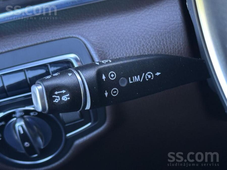 Black Mercedes-Benz V 250 2014 in Tukums, with an engine capacity of 2.20 L and mileage of 291 thousand km for 27900 €, photo 32 on AUTOMOTO.COM.LV