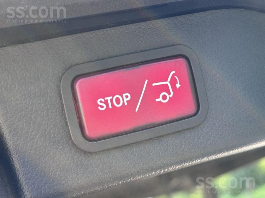 Black Mercedes-Benz V 250 2014 in Tukums, with an engine capacity of 2.20 L and mileage of 291 thousand km for 27900 €, photo 34 on AUTOMOTO.COM.LV