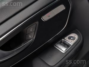 Black Mercedes-Benz V 250 2014 in Jurmala, with an engine capacity of 2.10 L and mileage of 0 thousand km for 17750 €, photo 14 on AUTOMOTO.COM.LV