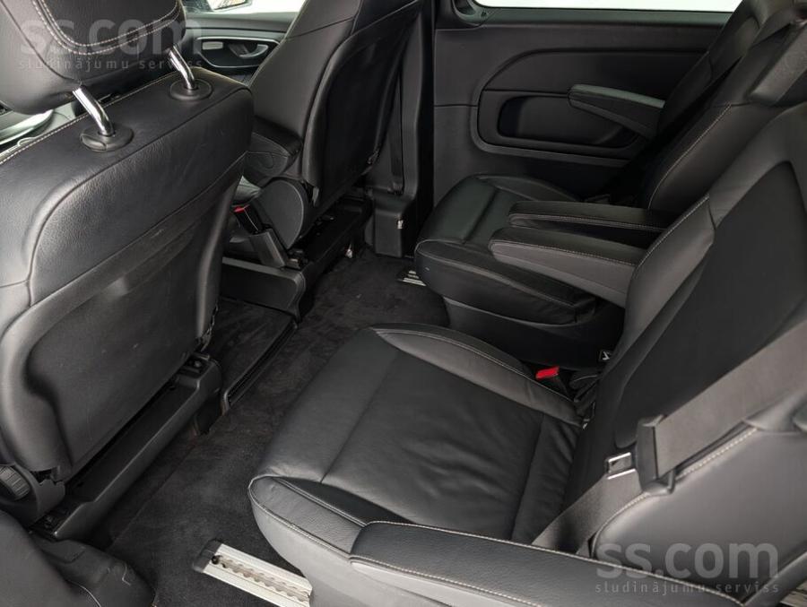 Black Mercedes-Benz V 250 2014 in Jurmala, with an engine capacity of 2.10 L and mileage of 0 thousand km for 17750 €, photo 15 on AUTOMOTO.COM.LV