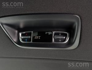 Black Mercedes-Benz V 250 2014 in Jurmala, with an engine capacity of 2.10 L and mileage of 0 thousand km for 17750 €, photo 24 on AUTOMOTO.COM.LV