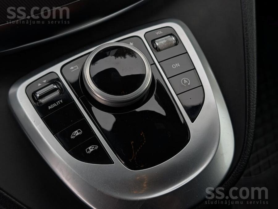 Black Mercedes-Benz V 250 2014 in Jurmala, with an engine capacity of 2.10 L and mileage of 0 thousand km for 17750 €, photo 27 on AUTOMOTO.COM.LV