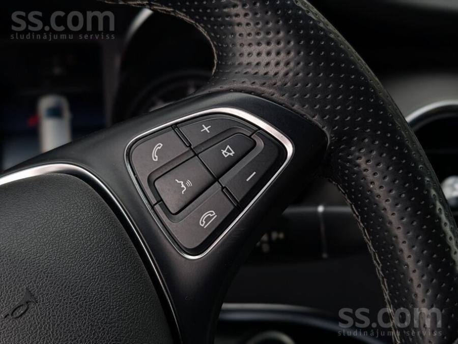 Black Mercedes-Benz V 250 2014 in Jurmala, with an engine capacity of 2.10 L and mileage of 0 thousand km for 17750 €, photo 29 on AUTOMOTO.COM.LV
