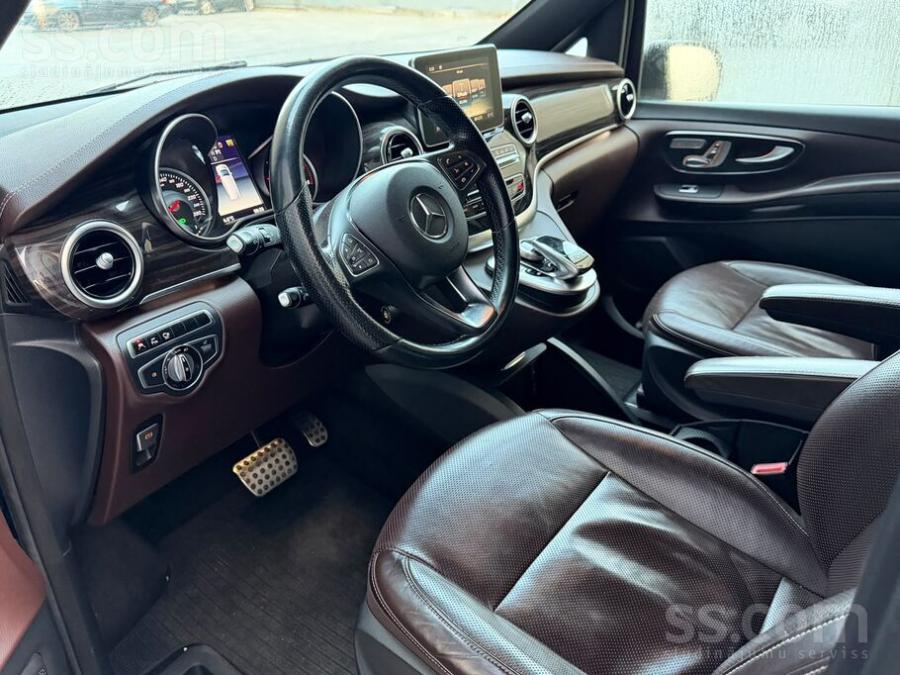 Black Mercedes-Benz V 250 2014 in Riga, with an engine capacity of 2.20 L and mileage of 187 thousand km for 28000 €, photo 8 on AUTOMOTO.COM.LV