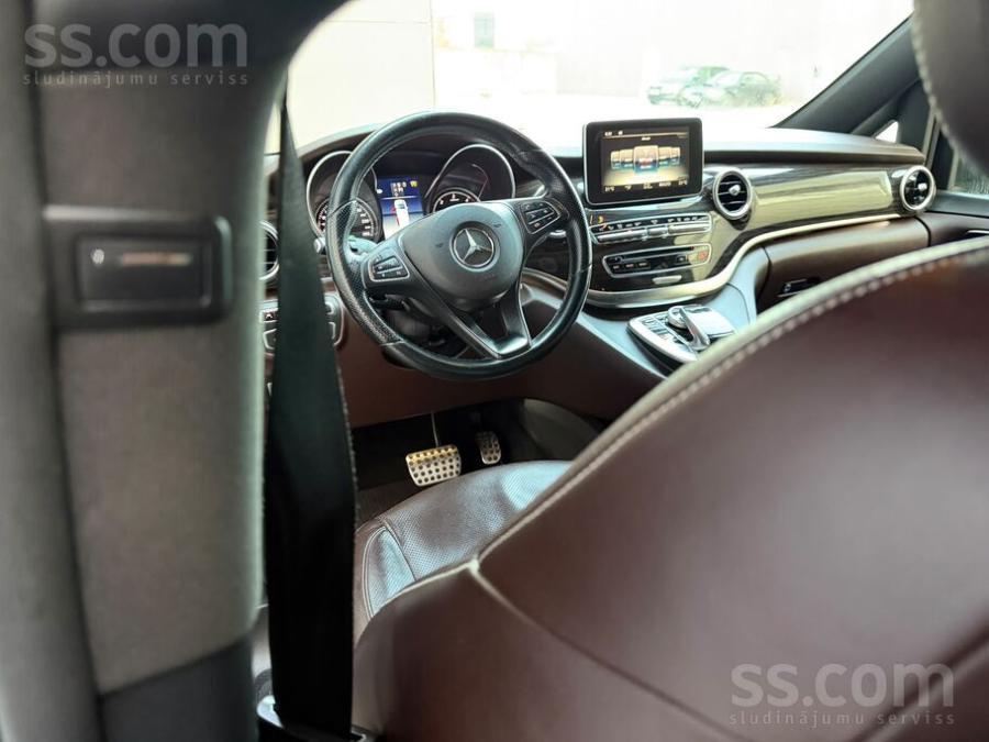 Black Mercedes-Benz V 250 2014 in Riga, with an engine capacity of 2.20 L and mileage of 187 thousand km for 28000 €, photo 14 on AUTOMOTO.COM.LV