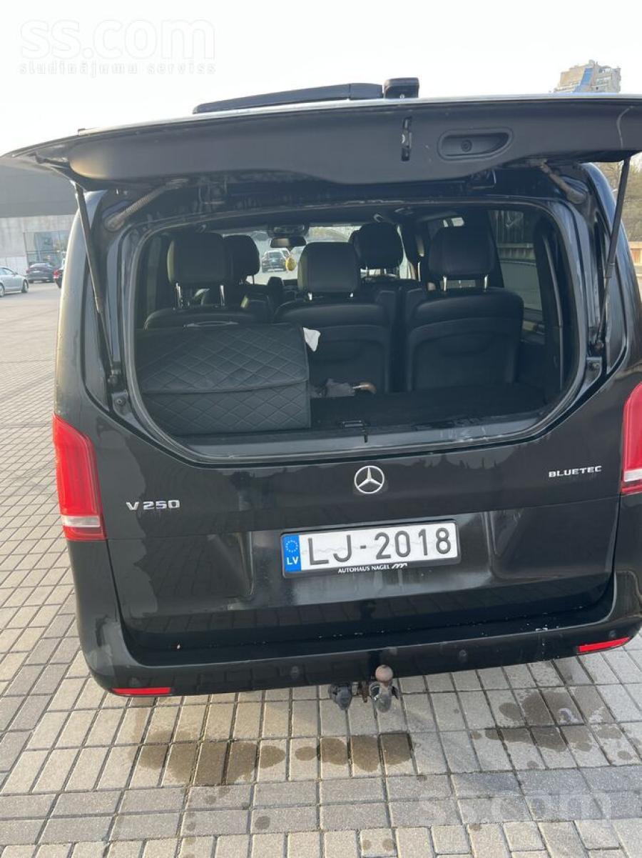 Melns Mercedes-Benz V 250 2015 Rīga, ar dzinēja tilpumu 2.20 L un nobraukumu 375 tūkst. km par 23666 €, foto 4 vietnē AUTOMOTO.COM.LV