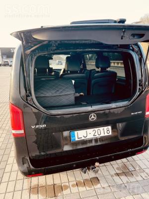 Melns Mercedes-Benz V 250 2015 Rīga, ar dzinēja tilpumu 2.20 L un nobraukumu 382 tūkst. km par 19200 €, foto 11 vietnē AUTOMOTO.COM.LV