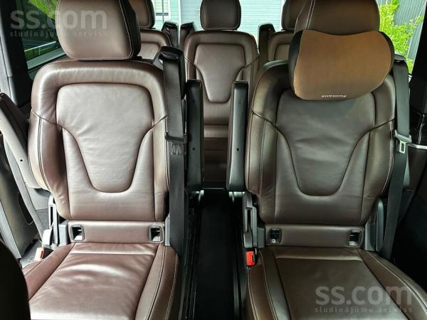Mercedes-Benz V 250 2015 Jēkabpils vietnē Melns Mercedes-Benz V 250 2015 Jēkabpils, ar dzinēja tilpumu 2.20 L un nobraukumu 196 tūkst. km par 28640 €, foto 9 vietnē AUTOMOTO.COM.LV