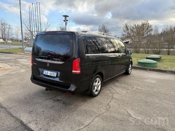 Black Mercedes-Benz V 250 2016 in Riga, with an engine capacity of 2.20 L and mileage of 269 thousand km for 23700 €, photo 4 on AUTOMOTO.COM.LV