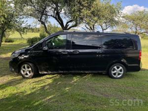 Black Mercedes-Benz V 250 2016 in Daugavpils, with an engine capacity of 2.00 L and mileage of 570 thousand km for 21000 €, photo 3 on AUTOMOTO.COM.LV