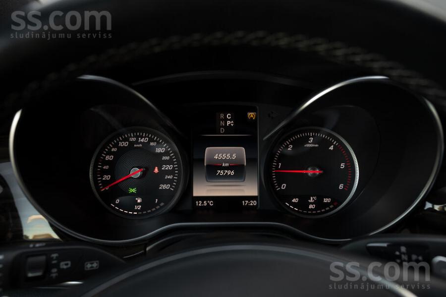 Black Mercedes-Benz V 250 2017 in Jelgava, with an engine capacity of 2.10 L and mileage of 79 thousand km for 40000 €, photo 17 on AUTOMOTO.COM.LV
