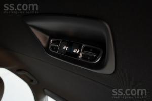 Black Mercedes-Benz V 250 2017 in Jelgava, with an engine capacity of 2.10 L and mileage of 79 thousand km for 40000 €, photo 25 on AUTOMOTO.COM.LV
