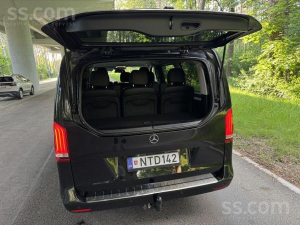 Black Mercedes-Benz V 250 2017 in Riga, with an engine capacity of 2.50 L and mileage of 183 thousand km for 27000 €, photo 5 on AUTOMOTO.COM.LV