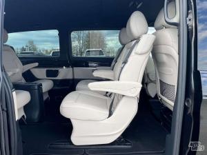 Black Mercedes-Benz V 250 2017 in Kaunas, with an engine capacity of 2.10 L and mileage of 300 thousand km for 29450 €, photo 29 on AUTOMOTO.COM.LV