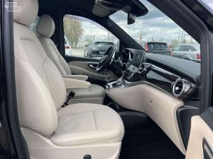 Black Mercedes-Benz V 250 2017 in Kaunas, with an engine capacity of 2.10 L and mileage of 300 thousand km for 29450 €, photo 33 on AUTOMOTO.COM.LV
