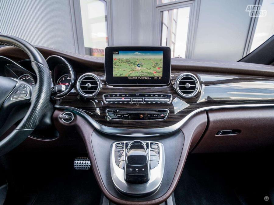 Black Mercedes-Benz V 250 2017 in Kaunas, with an engine capacity of 2.10 L and mileage of 183 thousand km for 38950 €, photo 21 on AUTOMOTO.COM.LV