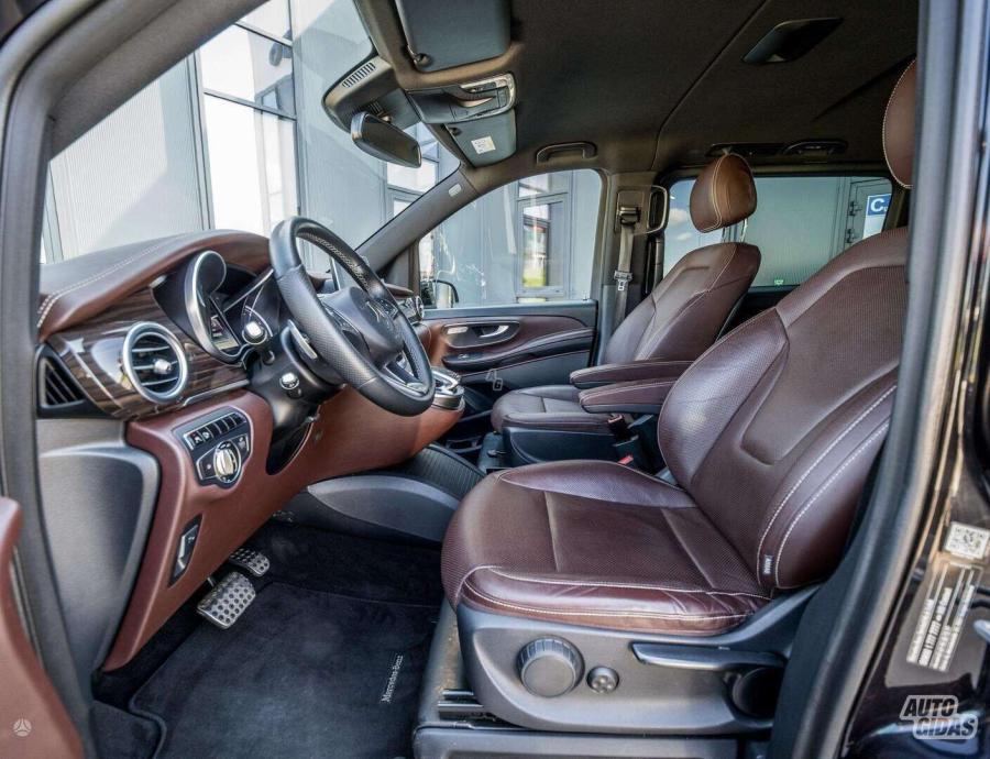 Black Mercedes-Benz V 250 2017 in Kaunas, with an engine capacity of 2.10 L and mileage of 183 thousand km for 38950 €, photo 23 on AUTOMOTO.COM.LV