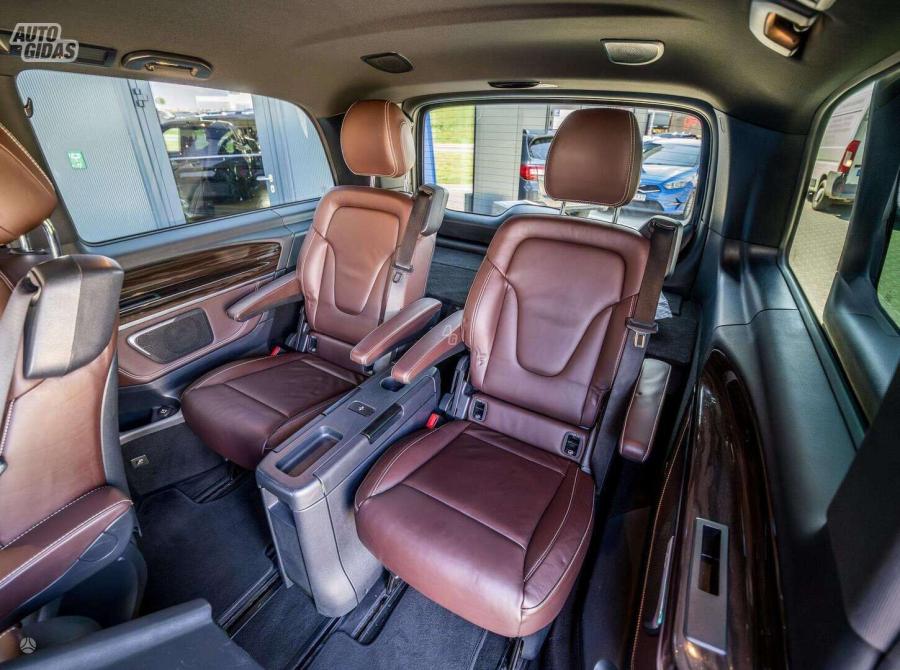 Black Mercedes-Benz V 250 2017 in Kaunas, with an engine capacity of 2.10 L and mileage of 183 thousand km for 38950 €, photo 30 on AUTOMOTO.COM.LV