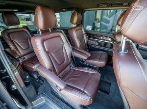 Black Mercedes-Benz V 250 2017 in Kaunas, with an engine capacity of 2.10 L and mileage of 183 thousand km for 38950 €, photo 33 on AUTOMOTO.COM.LV