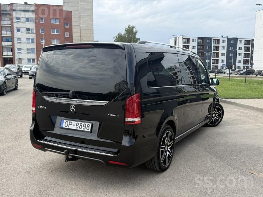 Black Mercedes-Benz V 250 2017 in Jelgava, with an engine capacity of 2.20 L and mileage of 0 thousand km for 33000 €, photo 5 on AUTOMOTO.COM.LV
