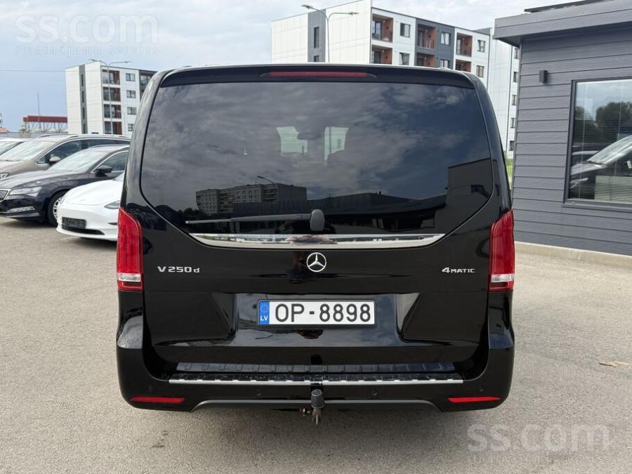 Black Mercedes-Benz V 250 2017 in Jelgava, with an engine capacity of 2.20 L and mileage of 0 thousand km for 33000 €, photo 7 on AUTOMOTO.COM.LV