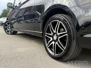 Black Mercedes-Benz V 250 2017 in Jelgava, with an engine capacity of 2.20 L and mileage of 0 thousand km for 33000 €, photo 8 on AUTOMOTO.COM.LV