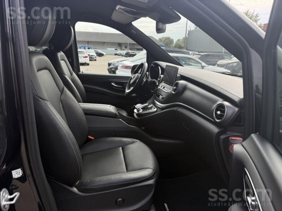 Black Mercedes-Benz V 250 2017 in Jelgava, with an engine capacity of 2.20 L and mileage of 0 thousand km for 33000 €, photo 12 on AUTOMOTO.COM.LV