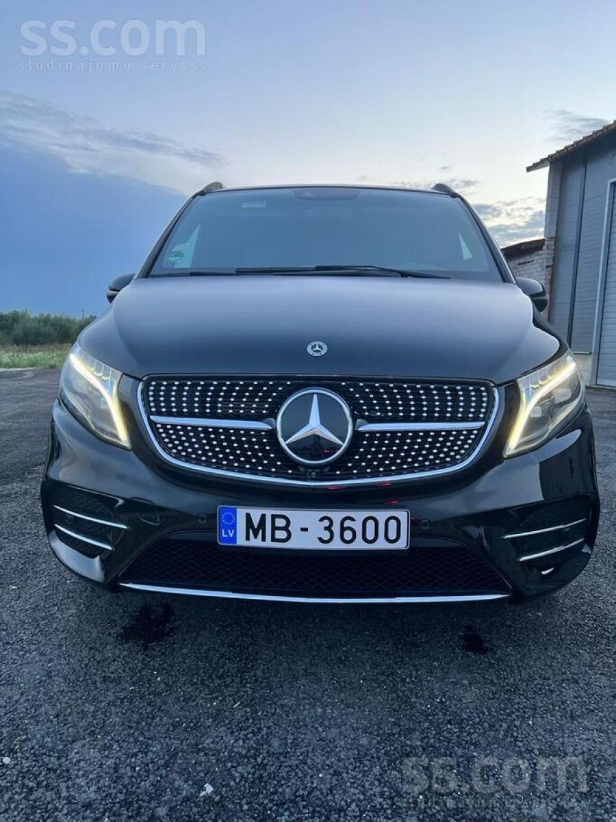 Black Mercedes-Benz V 250 2017 in Daugavpils, with an engine capacity of 2.10 L and mileage of 203 thousand km for 32000 €, photo 1 on AUTOMOTO.COM.LV