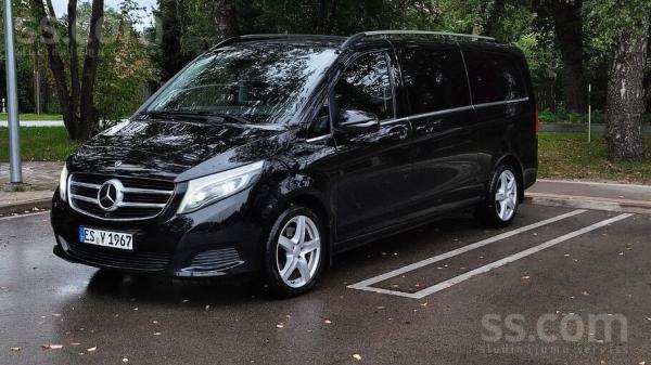 Mercedes-Benz V 250 2018 in Riga on AUTOMOTO.COM.LV Black Mercedes-Benz V 250 2018 in Riga, with an engine capacity of 2.20 L and mileage of 275 thousand km for 29950 €, photo 3 on AUTOMOTO.COM.LV