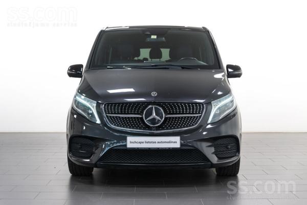 Black Mercedes-Benz V 250 2021 in Riga, with an engine capacity of 2.00 L and mileage of 119 thousand km for 42500 €, photo 3 on AUTOMOTO.COM.LV
