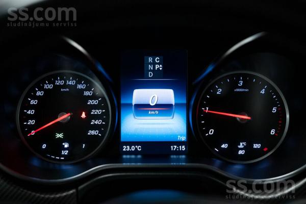 Black Mercedes-Benz V 250 2021 in Riga, with an engine capacity of 2.00 L and mileage of 119 thousand km for 42500 €, photo 5 on AUTOMOTO.COM.LV