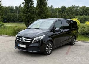 Black Mercedes-Benz V 250 2022 in Riga, with an engine capacity of 2.00 L and mileage of 147 thousand km for 42900 €, photo 3 on AUTOMOTO.COM.LV