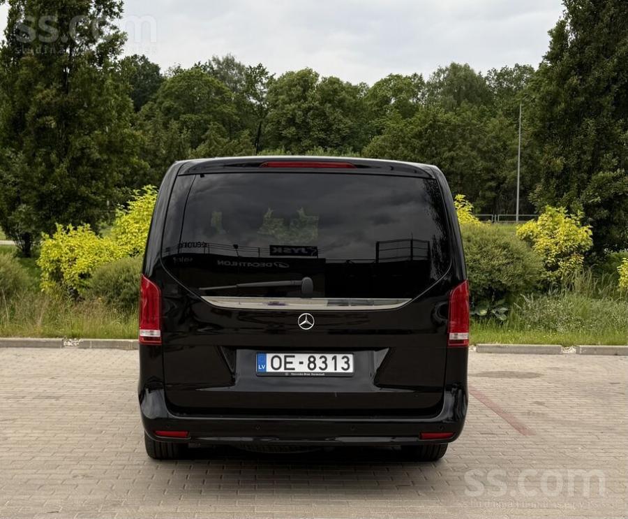 Black Mercedes-Benz V 250 2022 in Riga, with an engine capacity of 2.00 L and mileage of 147 thousand km for 42900 €, photo 6 on AUTOMOTO.COM.LV