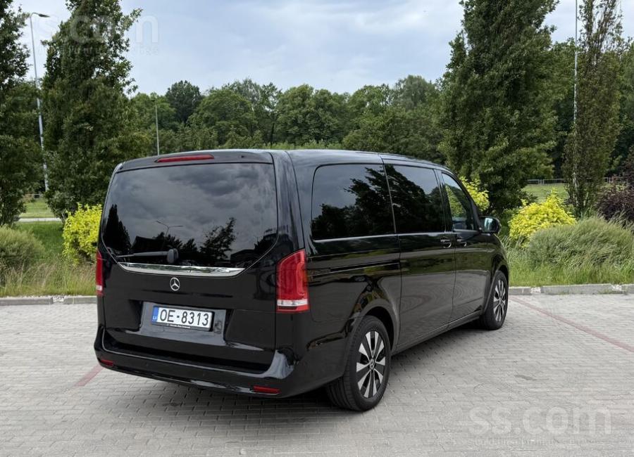 Black Mercedes-Benz V 250 2022 in Riga, with an engine capacity of 2.00 L and mileage of 147 thousand km for 42900 €, photo 7 on AUTOMOTO.COM.LV