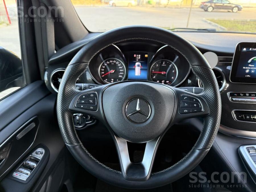 Black Mercedes-Benz V 250 2022 in Riga, with an engine capacity of 2.00 L and mileage of 147 thousand km for 42900 €, photo 8 on AUTOMOTO.COM.LV