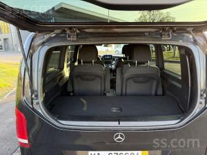 Black Mercedes-Benz V 250 2022 in Riga, with an engine capacity of 2.00 L and mileage of 147 thousand km for 42900 €, photo 19 on AUTOMOTO.COM.LV